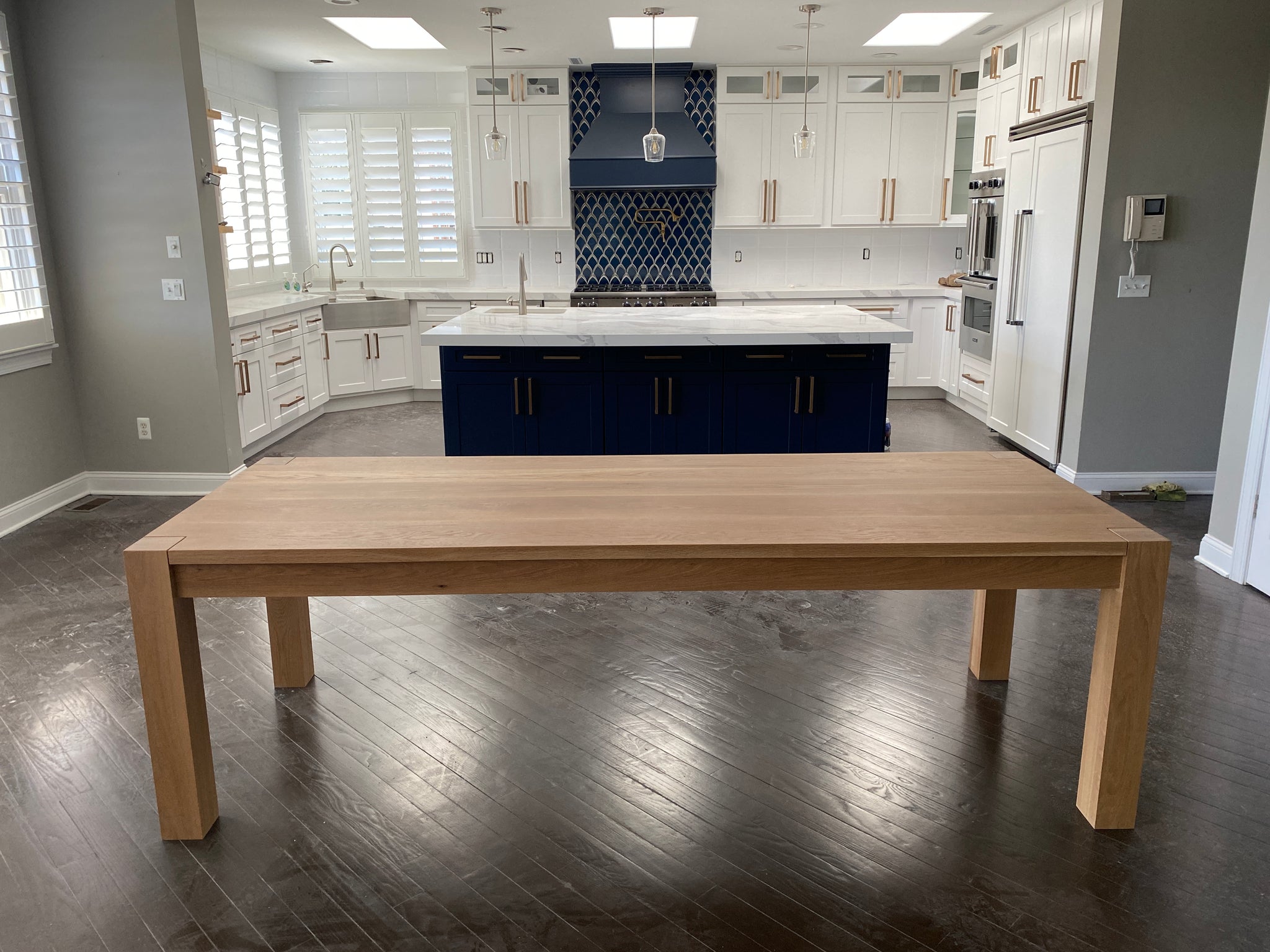 Exposed leg Parsons Table – South Plank House